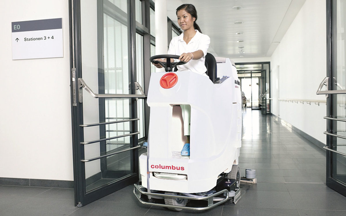 Mopping machine for professional hospital cleaning